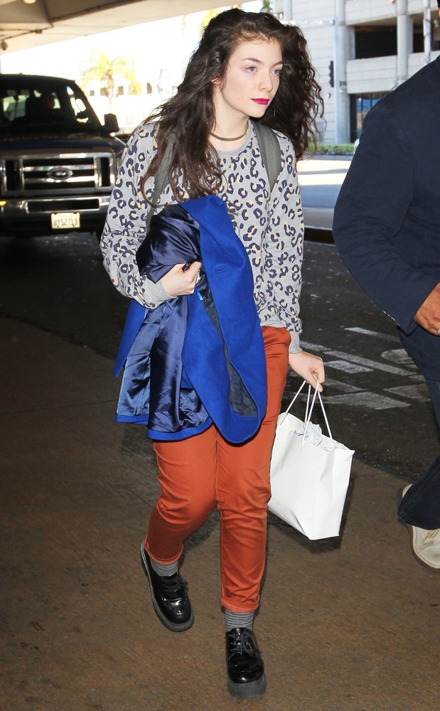 Lorde Picture 17 - Lorde Performing Live at A Showcase