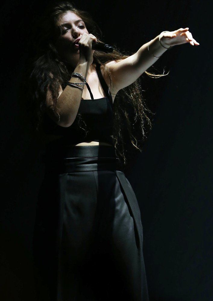 Lorde Picture 66 - Lorde Performing