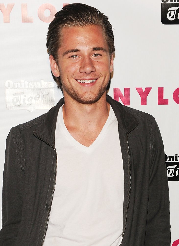 Luke Benward Pictures - Gallery 2 with High Quality Photos