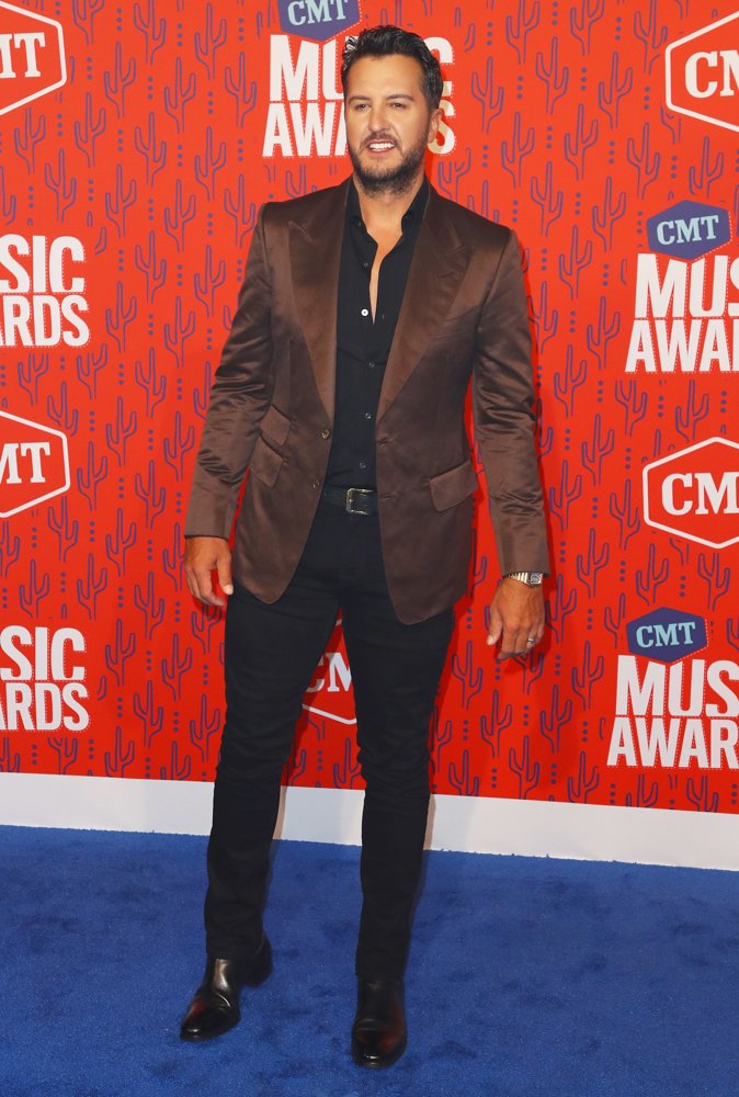 Luke Bryan Pictures, Latest News, Videos.