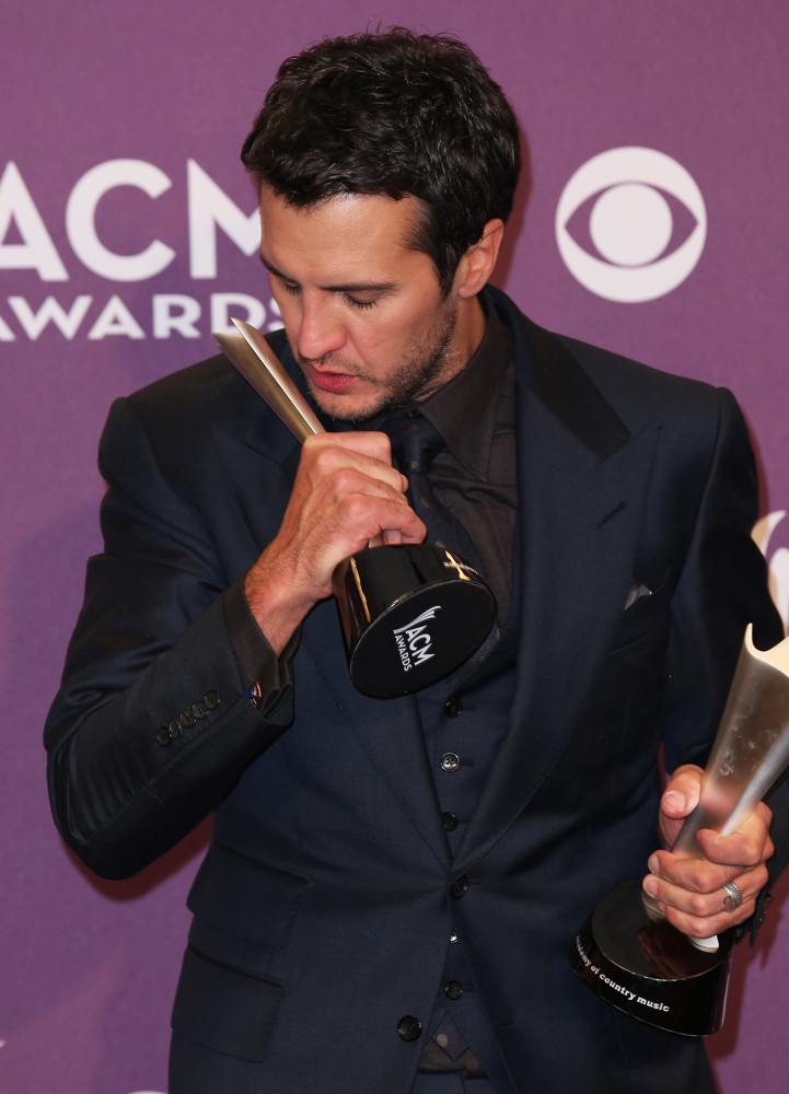 48th Annual ACM Awards - Press Room - Picture 1