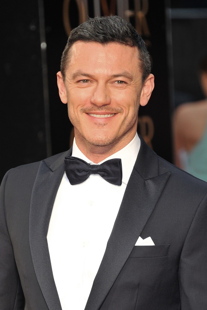 Luke Evans Picture 1 - The Olivier Awards 2016 - Arrivals