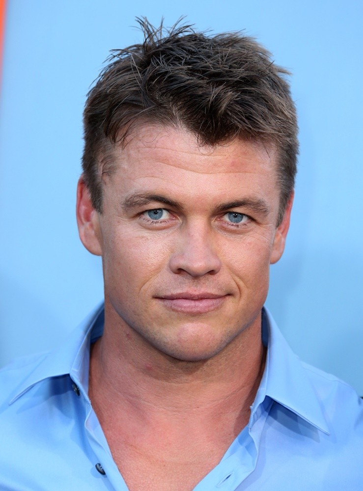 Luke Hemsworth Picture 1 - Los Angeles Premiere of Warner Bros ...