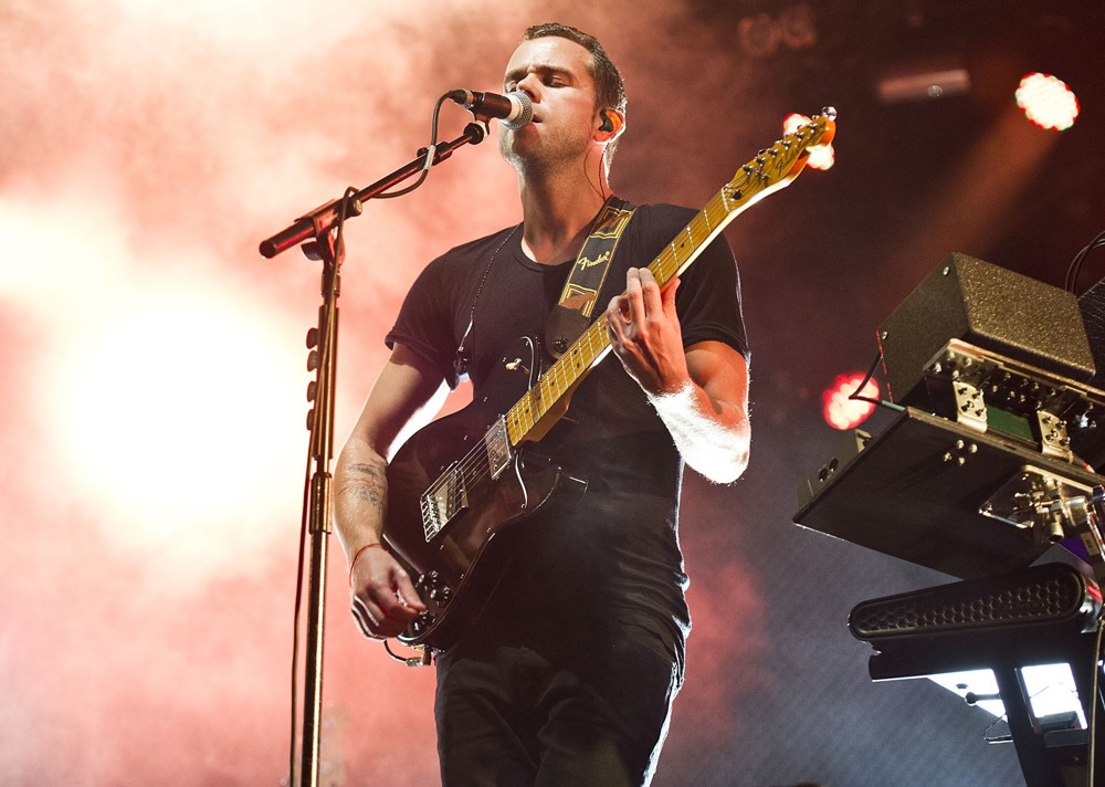 M83 Picture 1 - M83 Performing Live