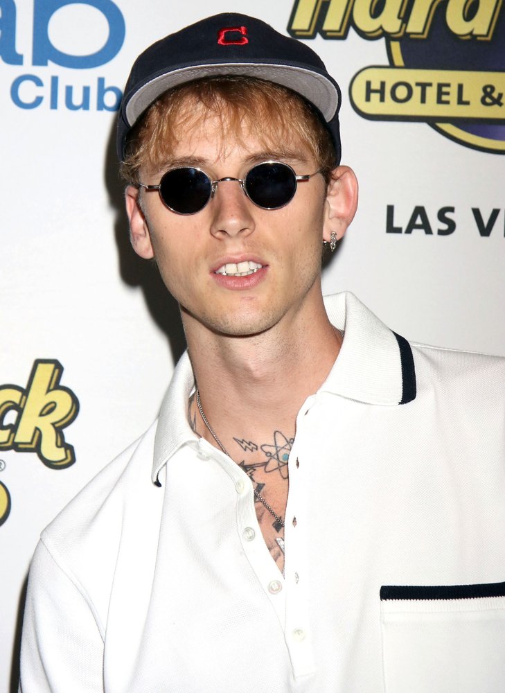 R. Kelly Picture 1 - Machine Gun Kelly at Rehab Beach Club