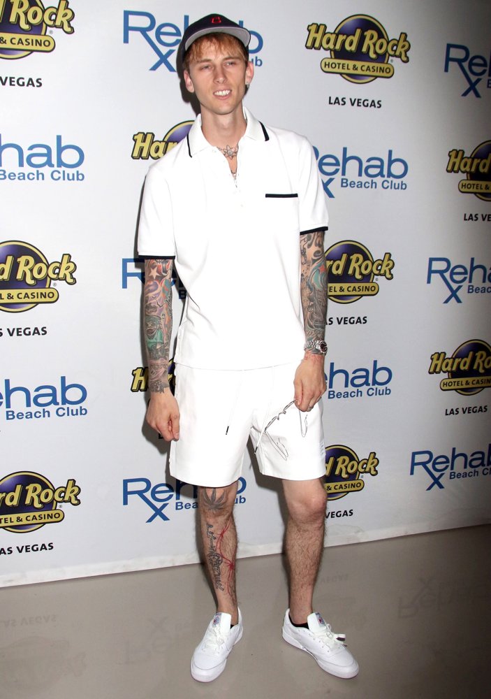 Machine Gun Kelly Picture 30 - Machine Gun Kelly at Rehab Beach Club