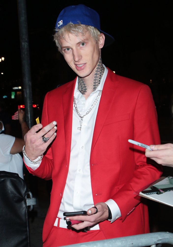 Machine Gun Kelly Pictures with High Quality Photos
