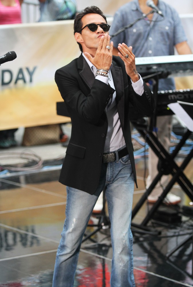 Marc Anthony Picture 1 - Marc Anthony Performs Live as Part of The ...
