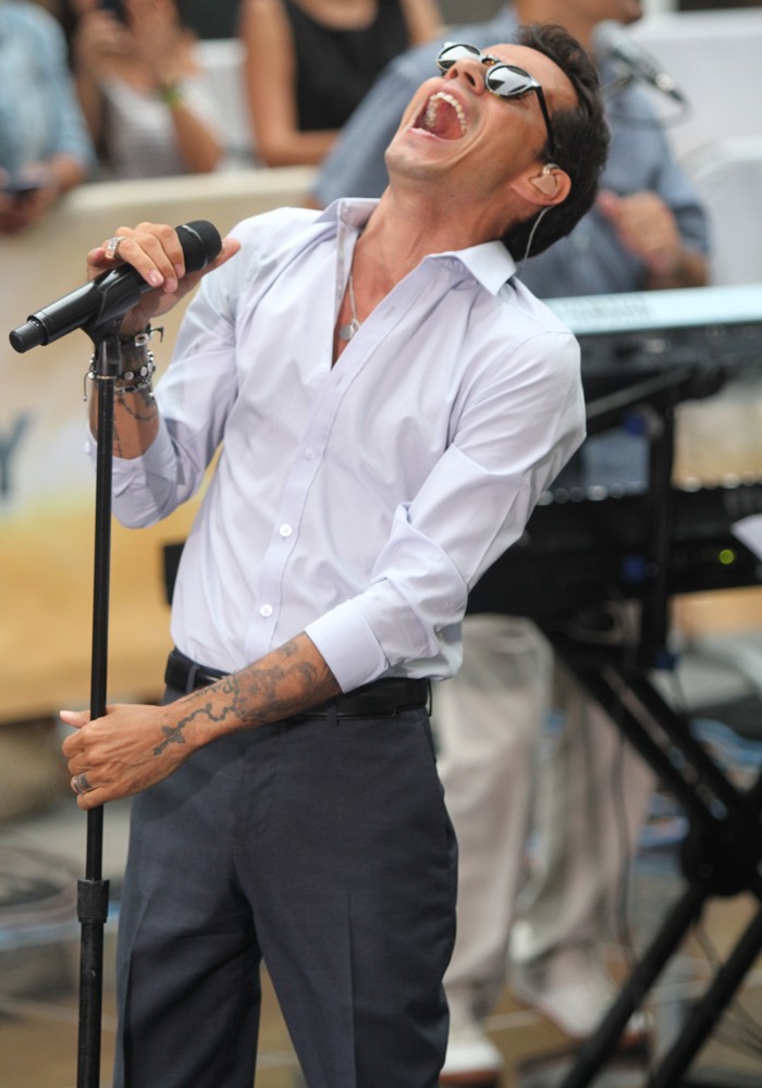 Marc Anthony Picture 1 - Marc Anthony Performs Live as Part of The ...