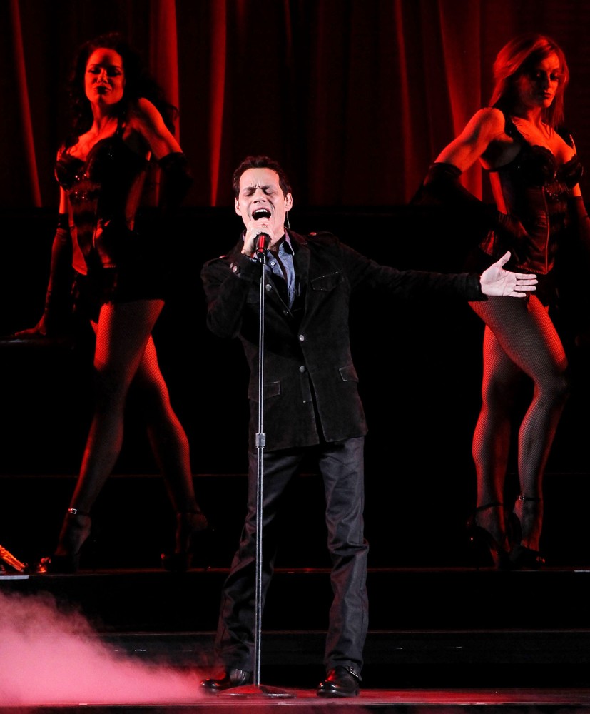 Marc Anthony Picture 1 - Q Viva Show