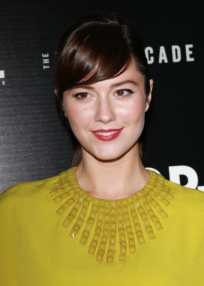 Mary Elizabeth Winstead Picture 1 - A.C.O.D. Los Angeles Premiere