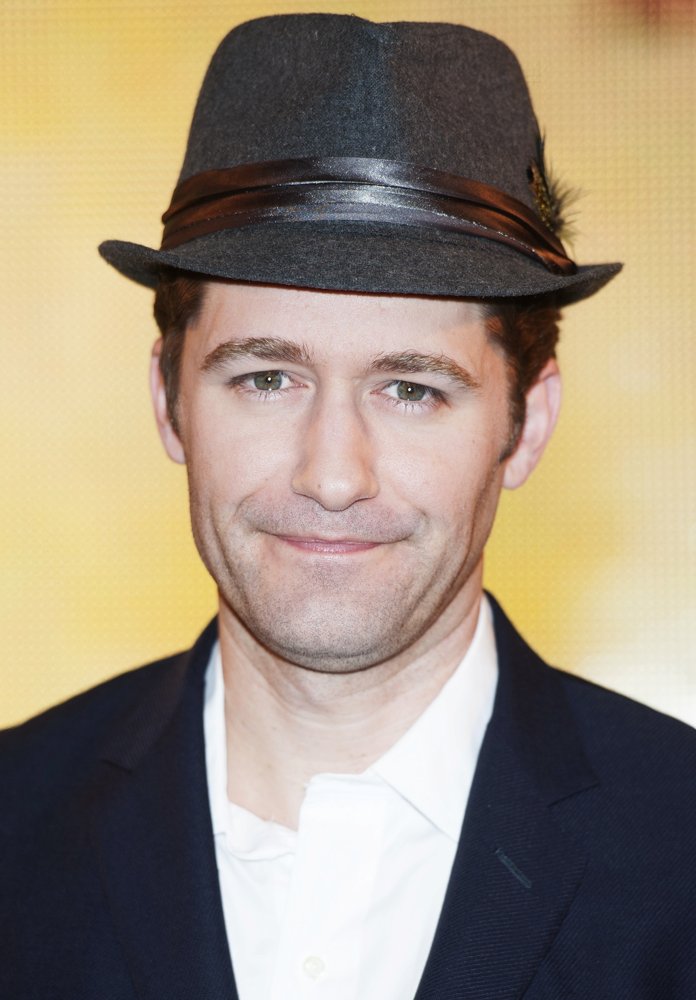 matthew morrison Picture 107 - Matthew Morrison Signs Copies of His ...