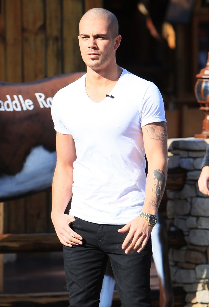 Max George Picture 17 - People's Choice Awards 2013 - Red Carpet Arrivals