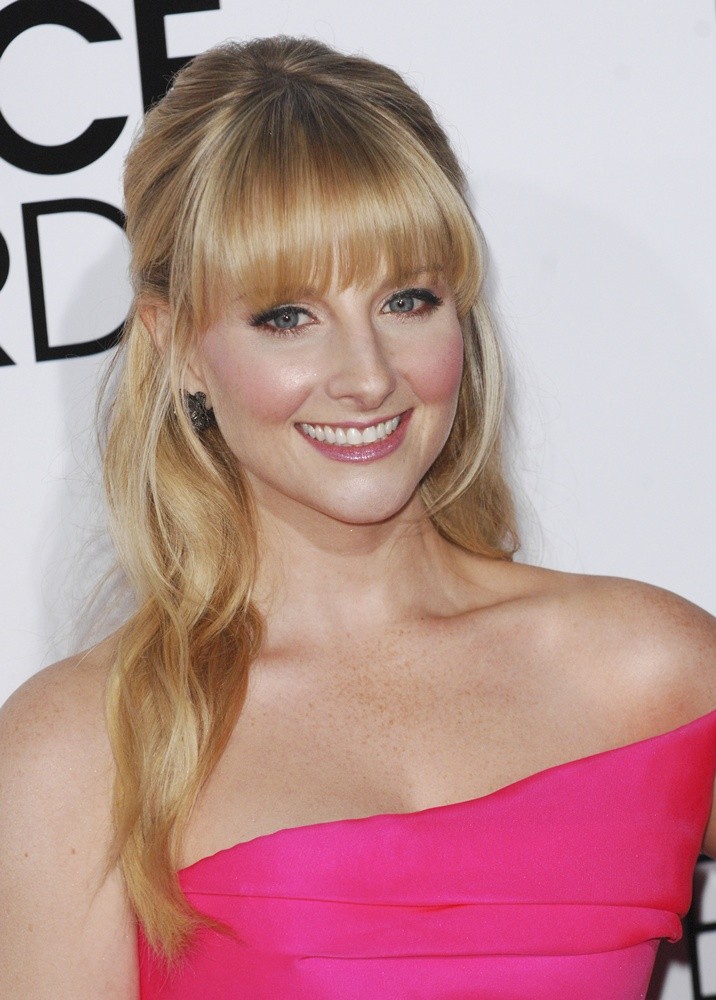 Melissa Rauch Picture 1 - The 40th Annual People's Choice Awards - Arrivals