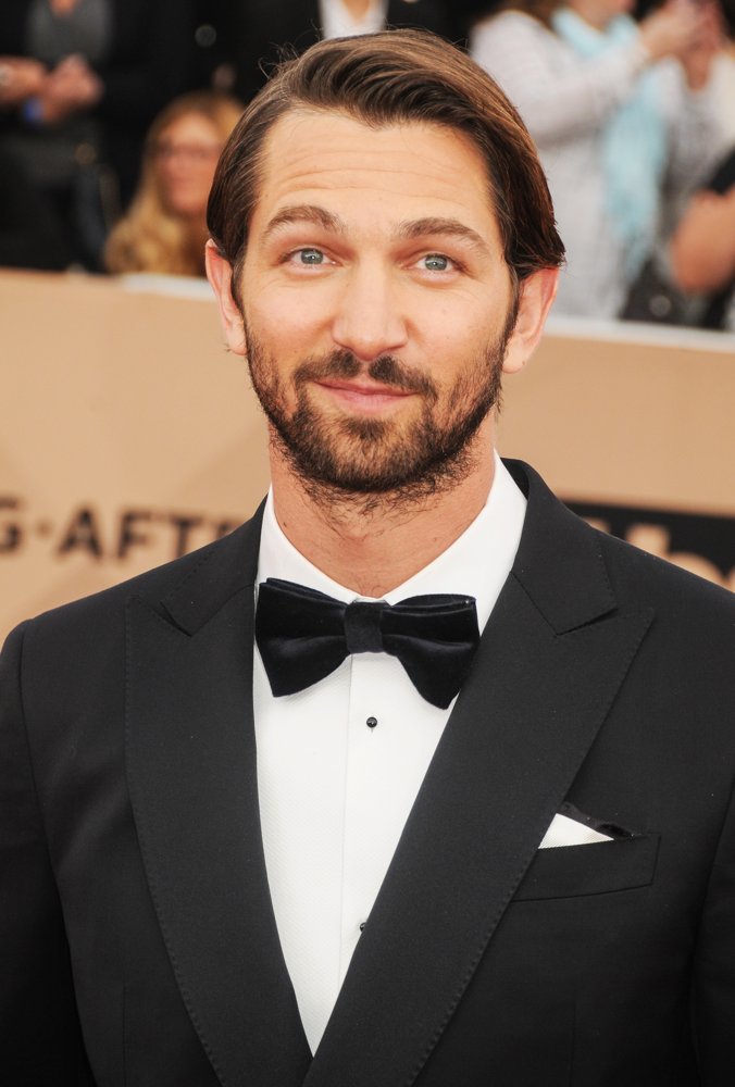 michiel-huisman Picture 1 - 22nd Annual Screen Actors Guild Awards ...