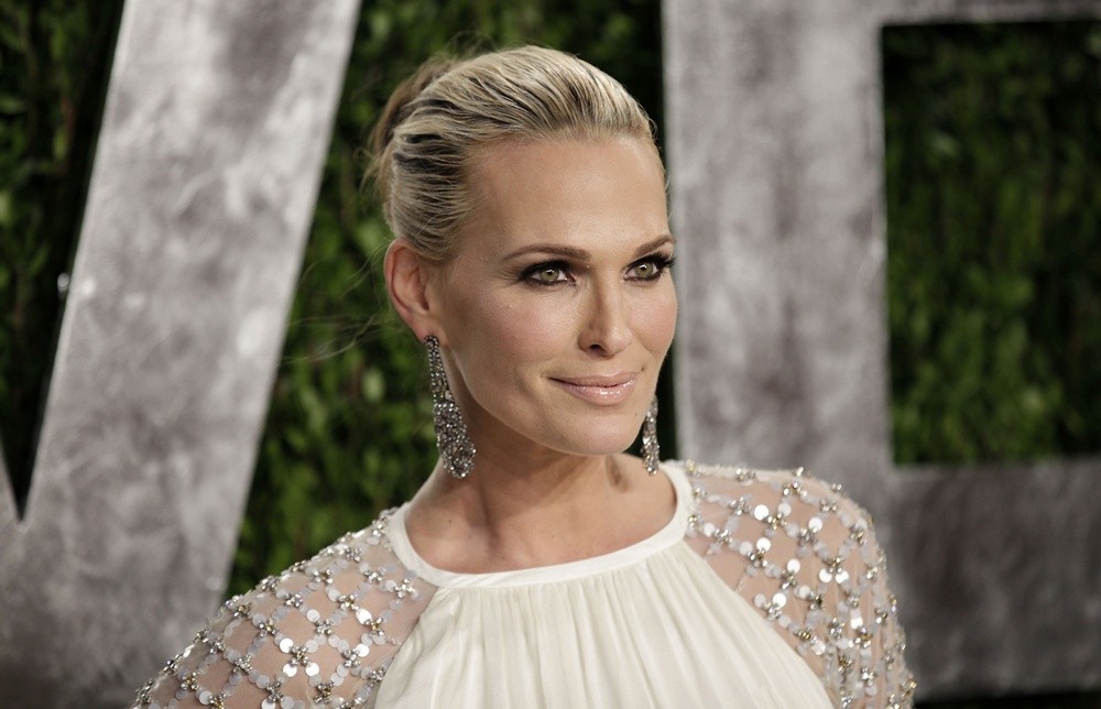 Molly Sims Picture 52 - 2013 Vanity Fair Oscar Party - Arrivals