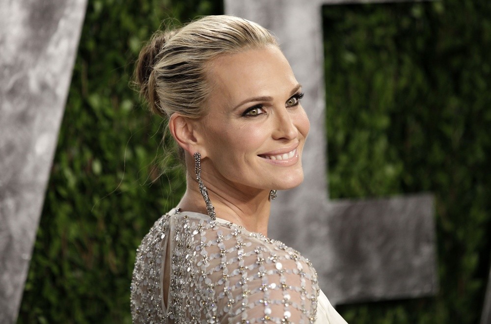 Molly Sims Picture 1 - 2013 Vanity Fair Oscar Party - Arrivals