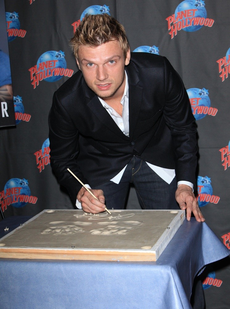 nick-carter Picture 1 - Nick Carter Hand Print Ceremony Promoting ...