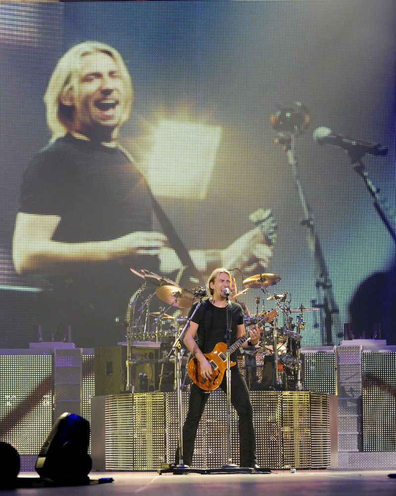 chad-kroeger Picture 1 - Nickelback Performing Live on Stage