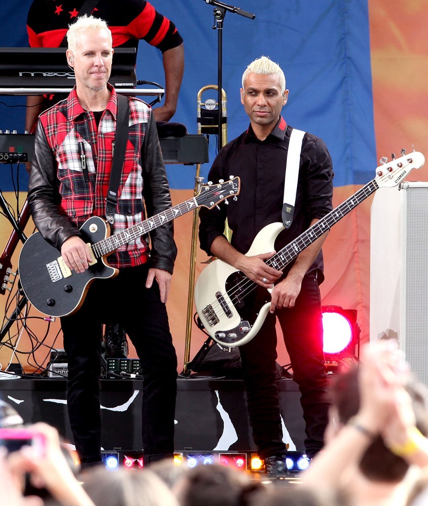 Tom Dumont Picture 1 - No Doubt Perform Live as Part of Good Morning ...