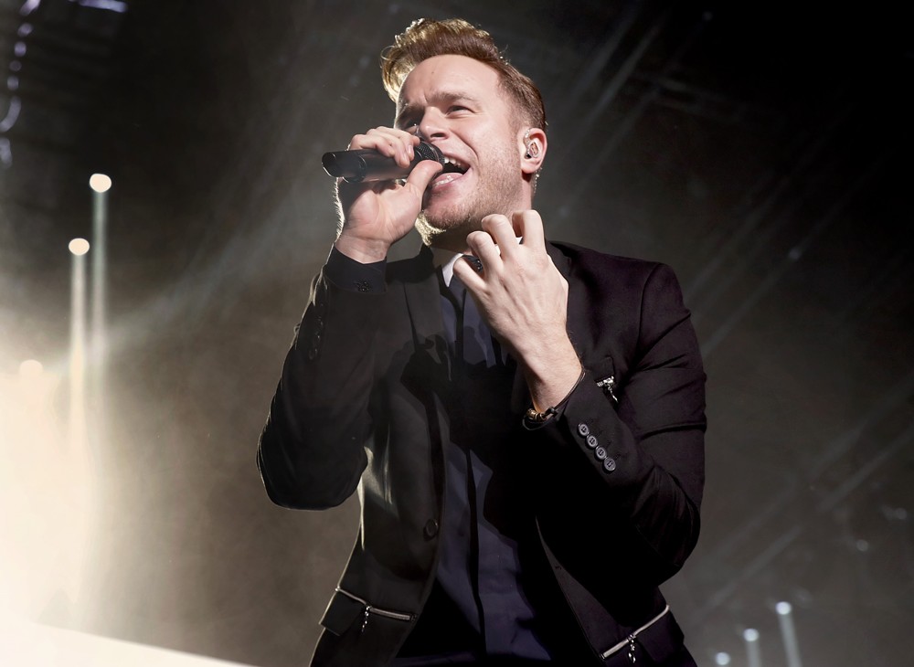 olly-murs Picture 1 - Olly Murs Performing
