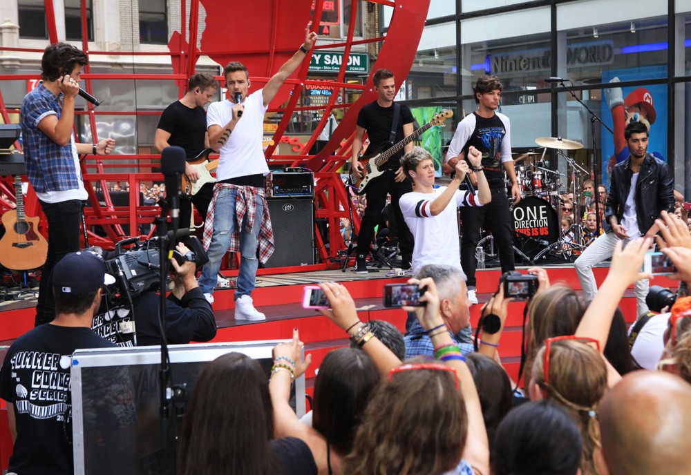 One Direction Picture 1 - One Direction Perform on The Today Show as ...
