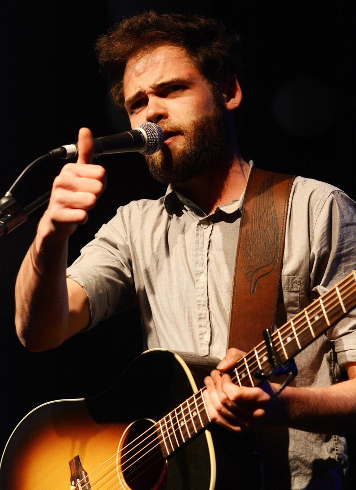 Passenger Picture 1 - Passenger Performing Live
