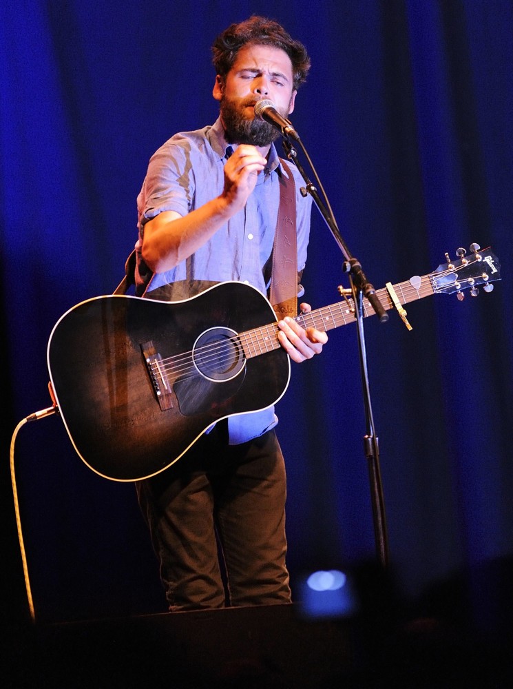 Passenger Picture 1 - Passenger Performs in Support of His Album All ...