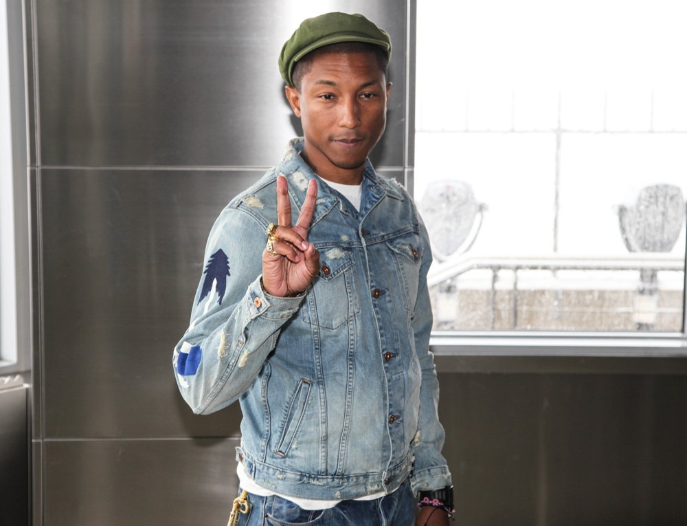 pharrell-williams Picture 1 - Pharrell Williams Lights The Empire State ...