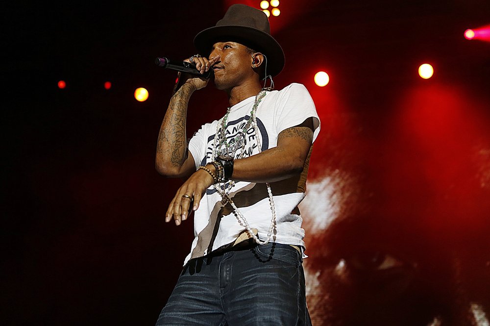 Pharrell Williams Picture 114 - Pharrell Williams Performing Live in ...