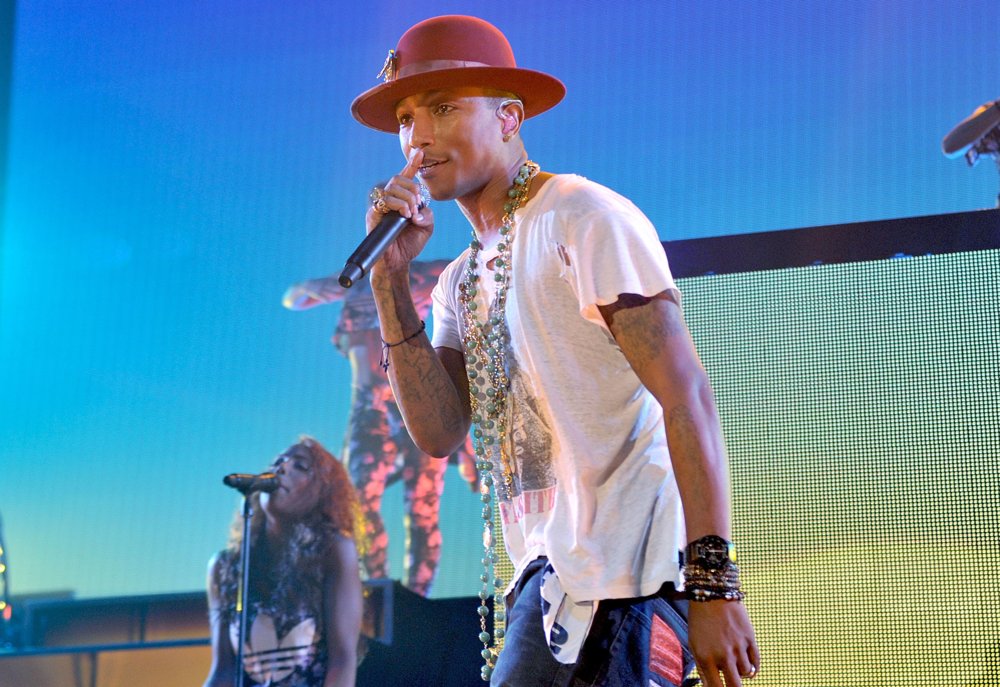 pharrell-williams Picture 1 - Pharrell Williams Performs Live