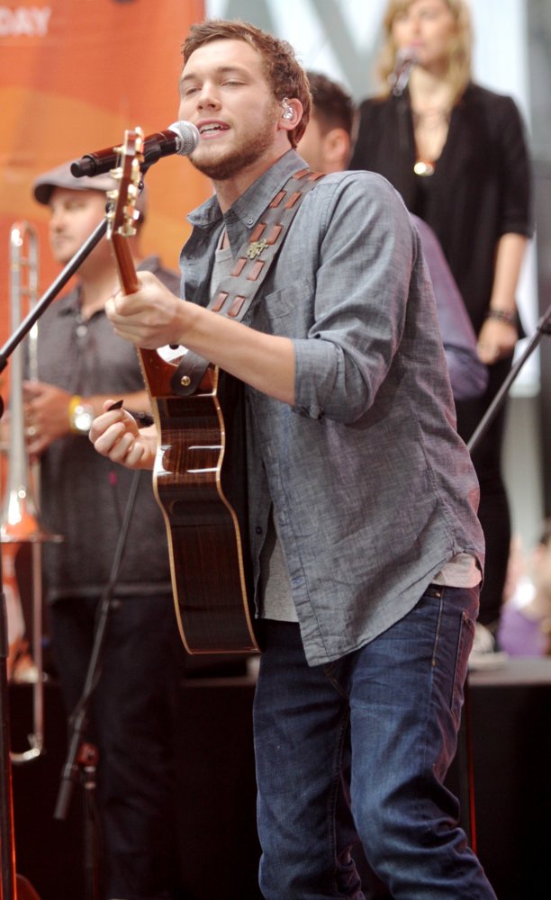 Phillip Phillips Pictures, Latest News, Videos.