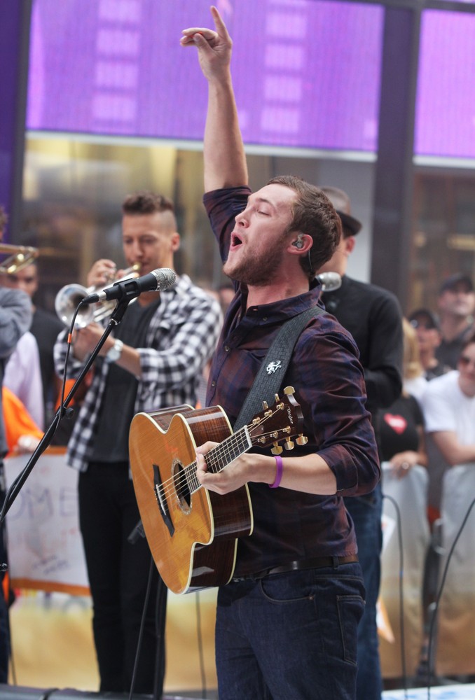 Phillip Phillips Picture 1 - Phillip Phillips Performs as Part of The ...