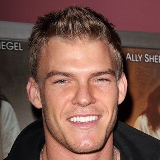 Alan Ritchson Picture 11 - 2010 Cedars-Sinai Board of Governors Gala