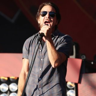 Eddie Vedder Pictures, Latest News, Videos.