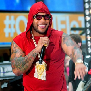 Flo Rida Picture 227 - Flo Rida and Natalie La Rose Perform on The ...