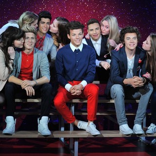 One Direction's Wax Figures Unveiled in Madame Tussauds London