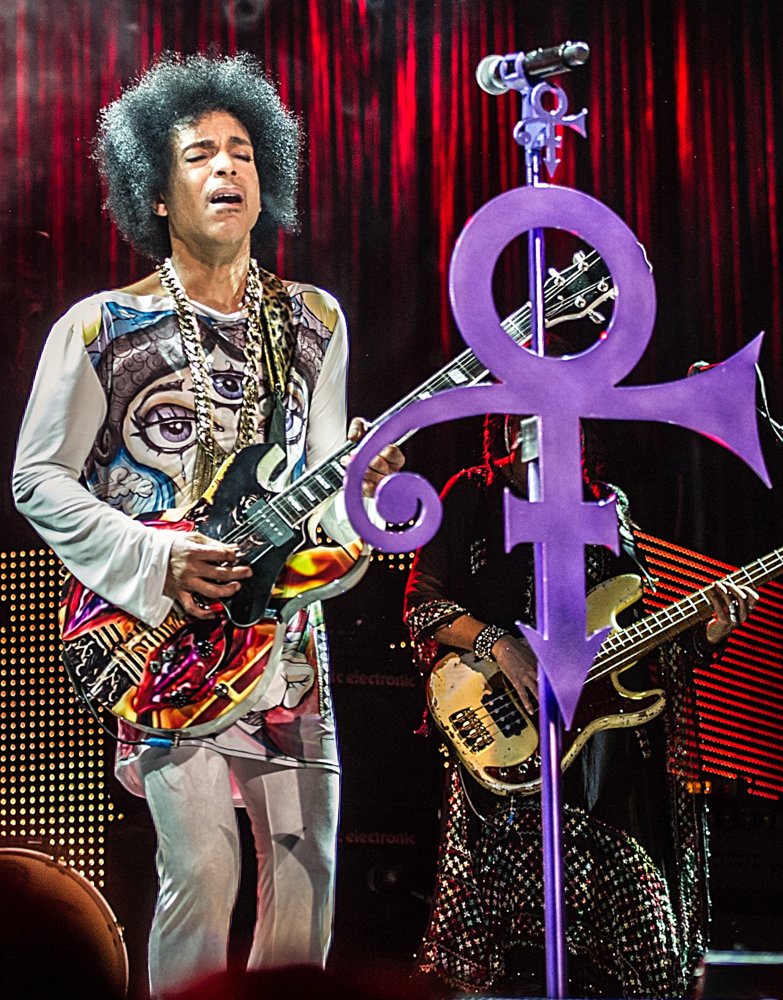 Prince Picture 753 - Prince Performs Live on The First Night of His UK ...