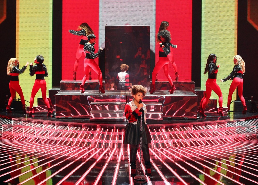 Rachel Crow Picture 1 - The X Factor USA Top 10 Live Performance Show