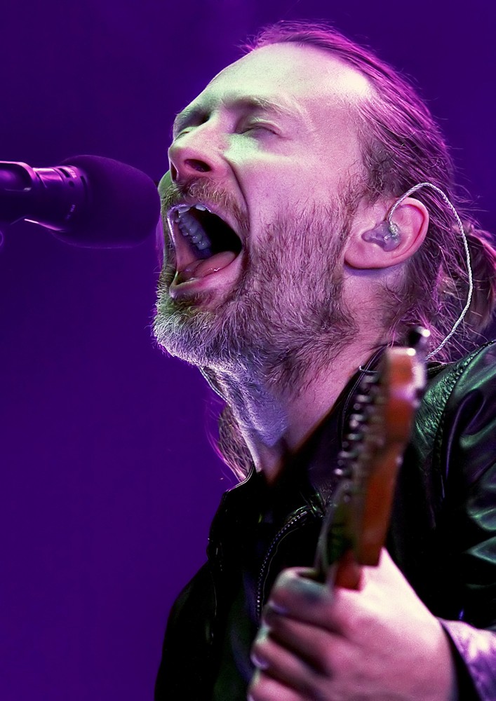 thom yorke Picture 1 - Radiohead Performing Live