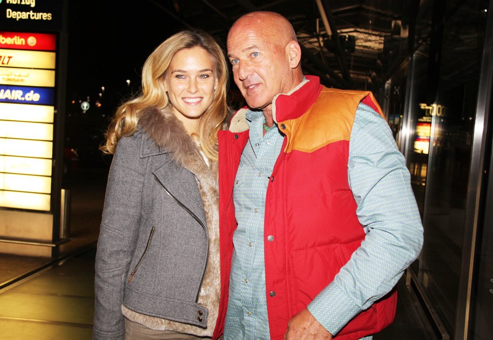 Bar Refaeli Picture 1 - Bar Refaeli and Rafi Refaeli at Koln-Bonn Airport