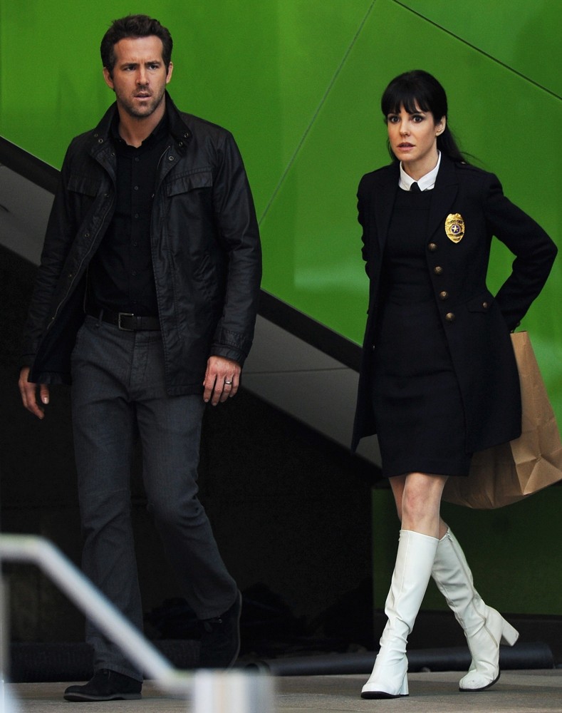 R.I.P.D. Trailer - Starring Ryan Reynolds, Jeff Bridges : r/movies