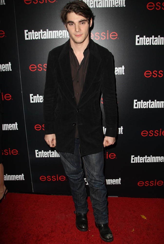 RJ Mitte Picture 1 - Entertainment Weekly Screen Actors Guild Party ...