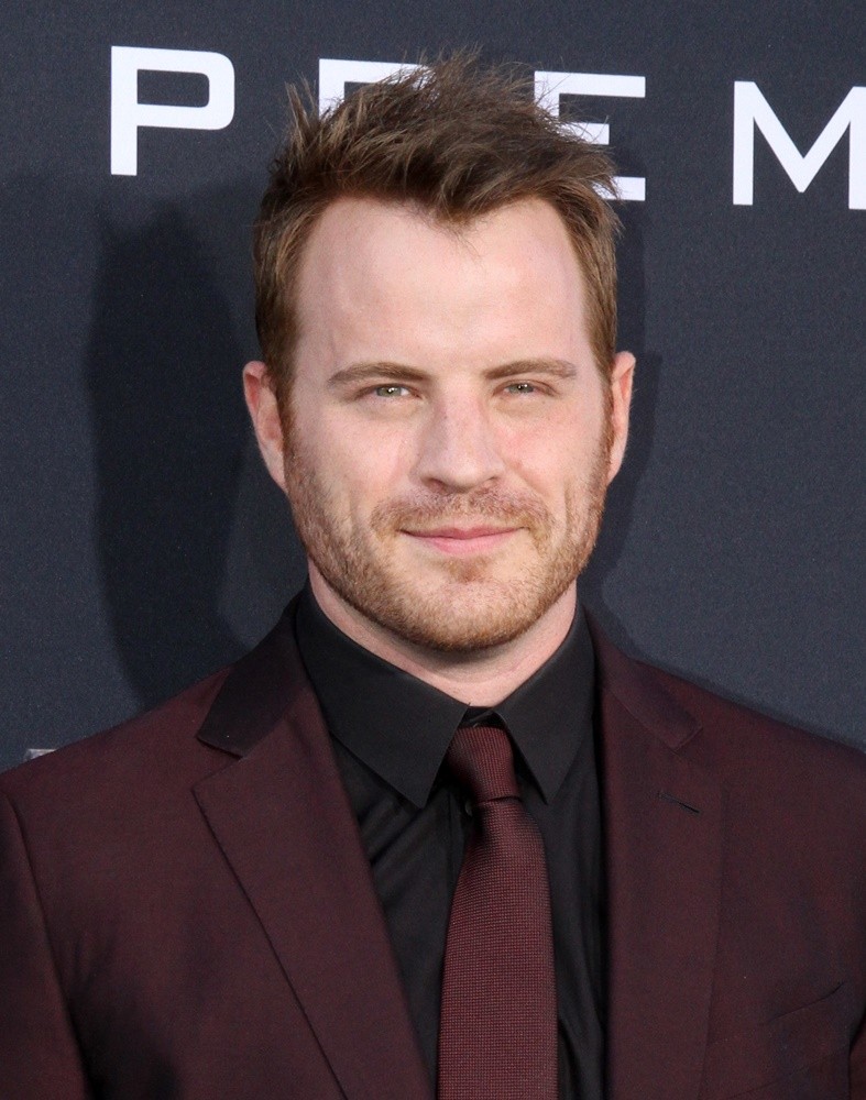 Robert Kazinsky Picture 1 - Warcraft L.A. Premiere - Arrivals