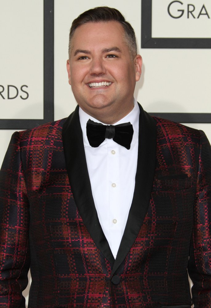 ross-mathews Picture 1 - 58th Annual GRAMMY Awards - Arrivals