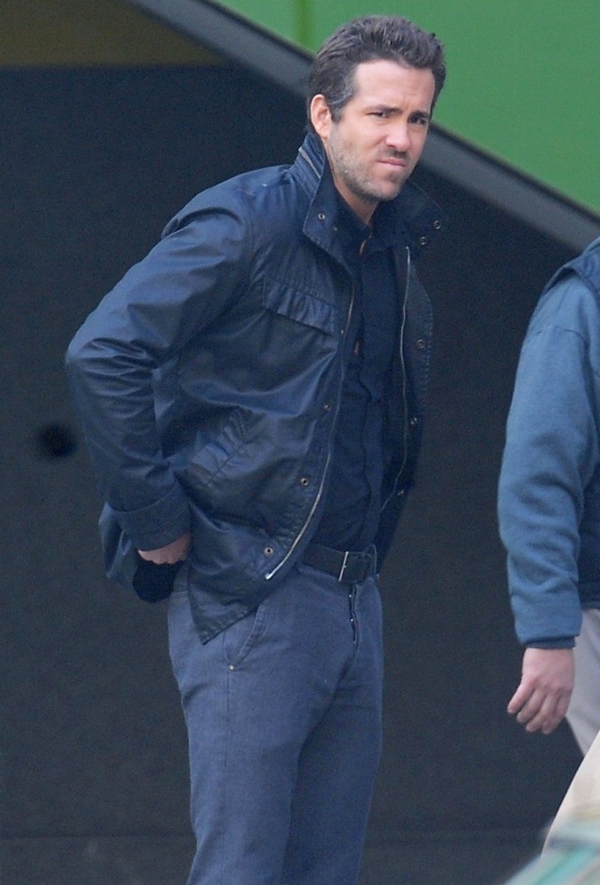 Ryan Reynolds Picture 135 - Filming Scenes for The Movie R.I.P.D.