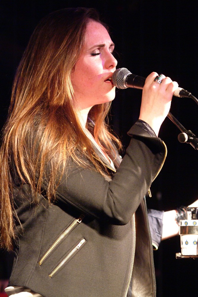 Sandi Thom Picture 1 - Sandi Thom Performing Live in Concert as Part of ...