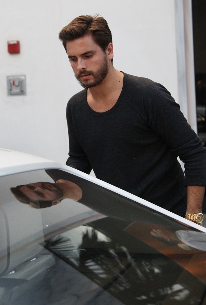scott-disick Picture 1 - Scott Disick Shopping at Barney's Driving His ...