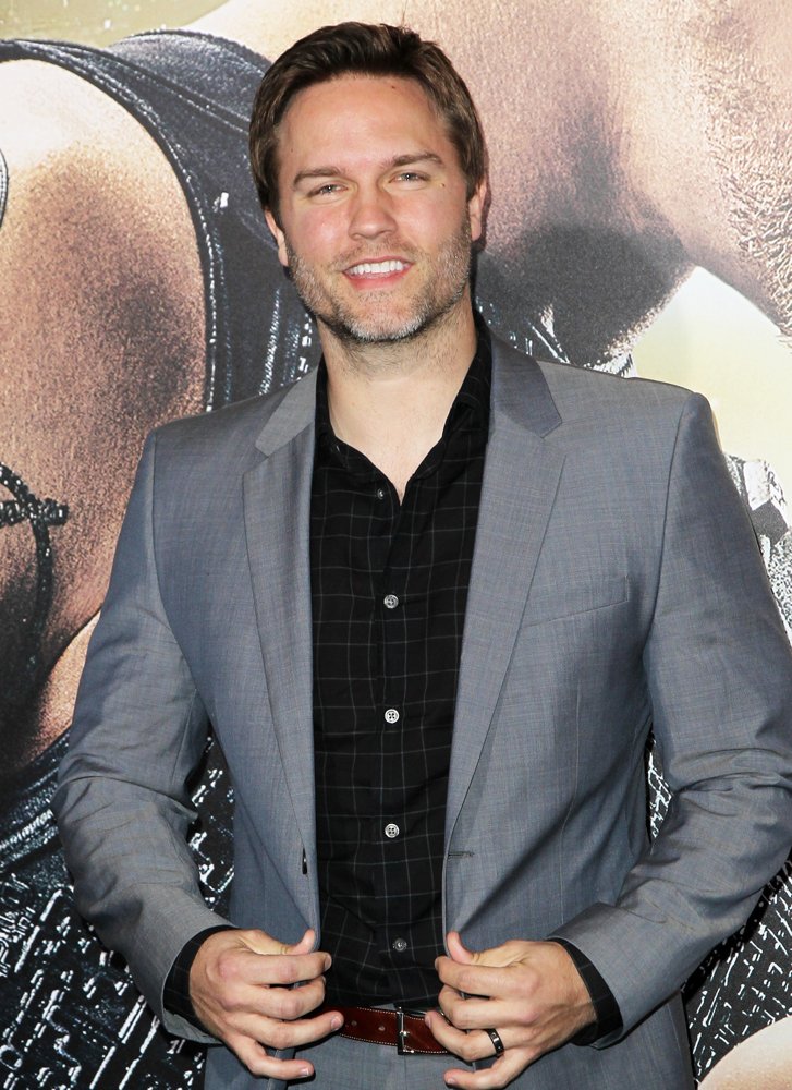 Scott Porter Pictures with High Quality Photos
