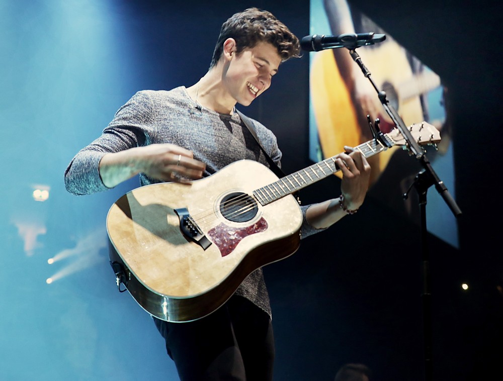 Shawn Mendes Pictures - Gallery 8 with High Quality Photos